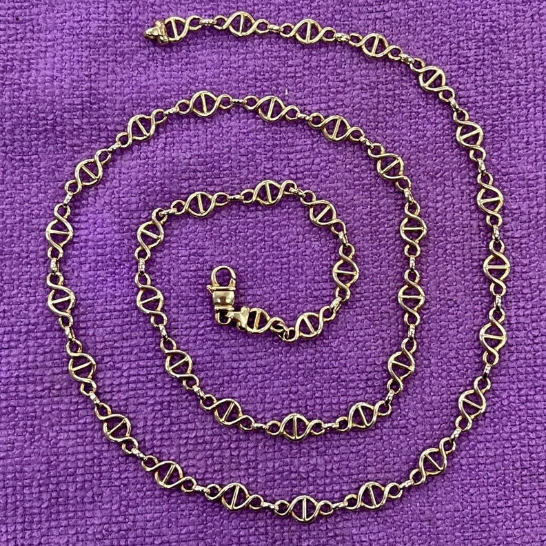 Pre-owned QE 9ct Gold Chain - Own4Less